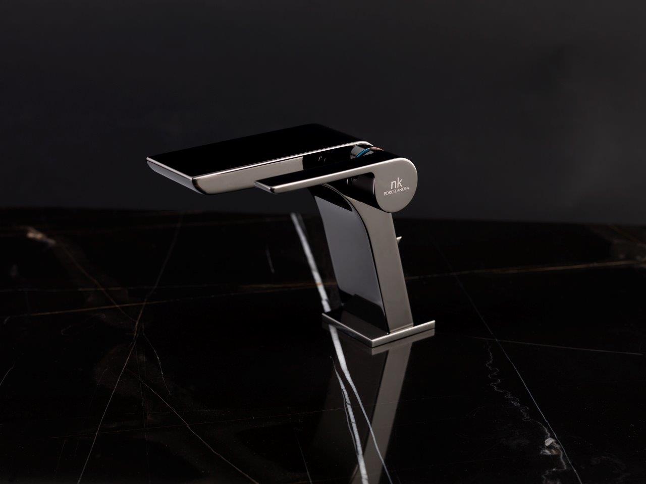 Porcelanosa presenta la collezione modulare per il bagno Oxo