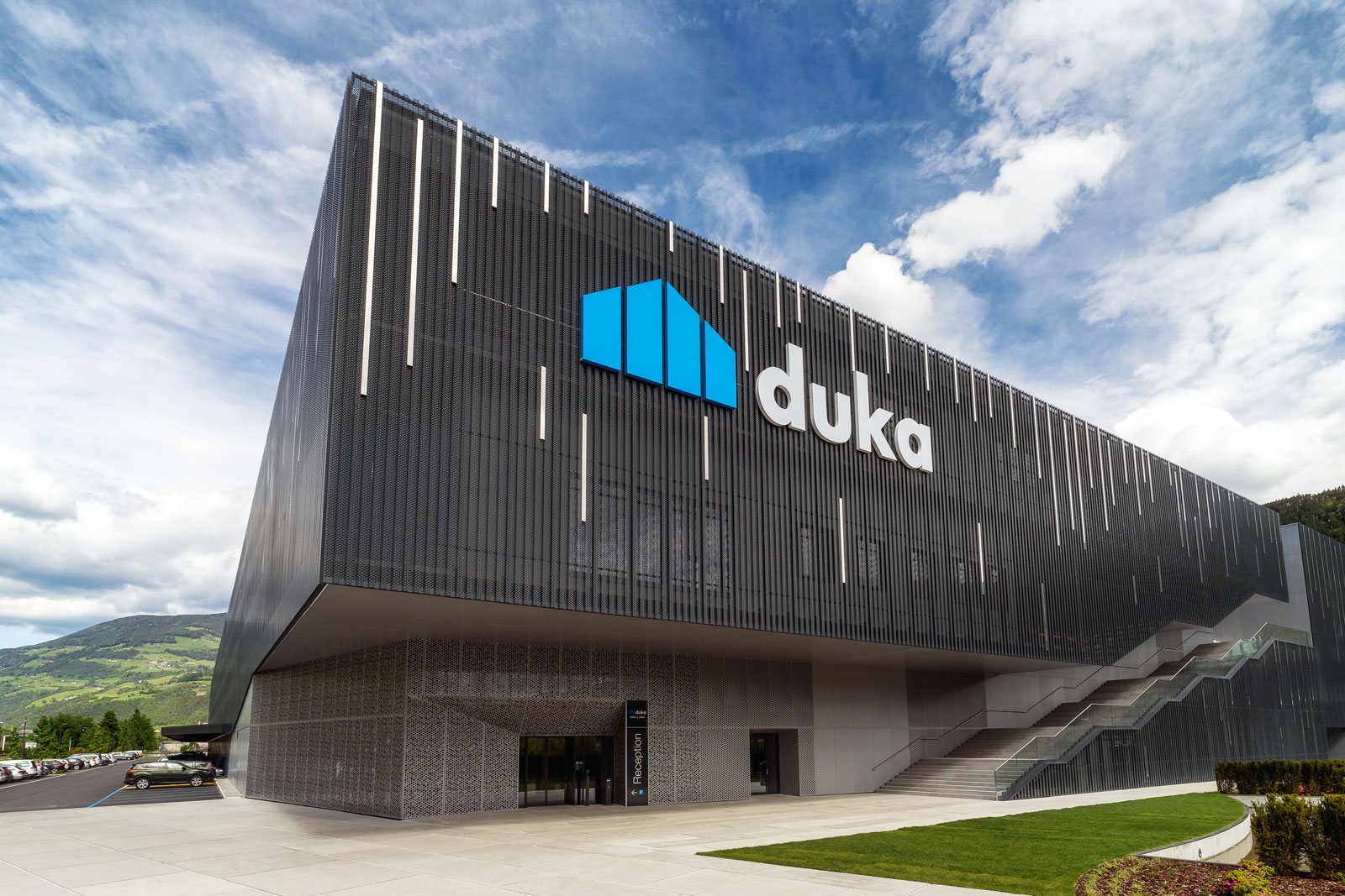 L'inaugurazione ufficiale della nuova sede di duka - IlbagnoNews